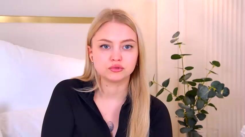 Maryanamoor Webcam Video 1011231131 Bewitching Cam Girl Model